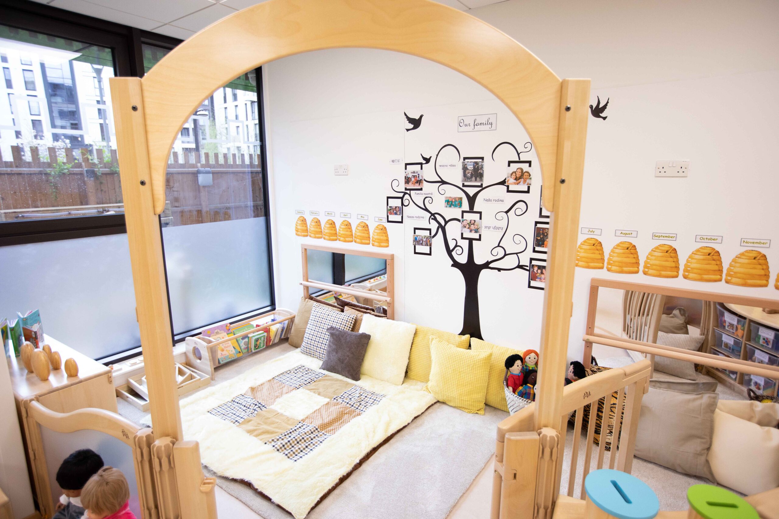 Bright Little Stars™ Stratford Childrens Nursery 13 Forrester Way Stratford